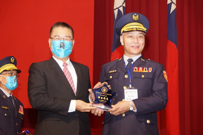 本校於110年10月27日(星期三)辦理76周年校慶大會，典禮由部長徐國勇親臨主持。